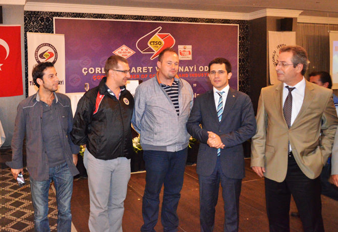 İbrahim Doğan, Çorlu Gazeteciler Derneği yönetimi ile bir araya geldi.